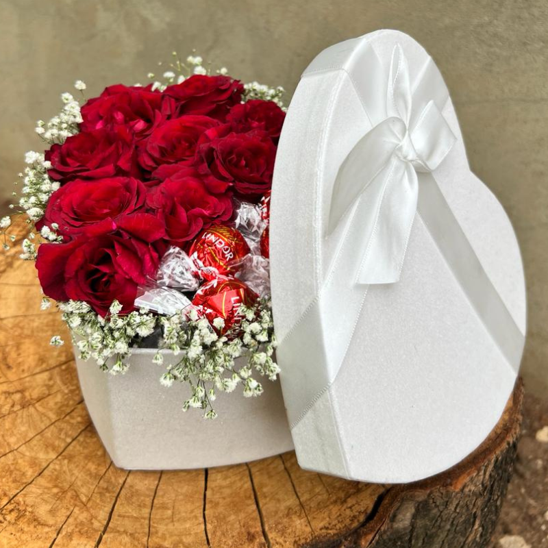 Beautiful Valentine's flowers with chocolate (Gauteng Only) · Cuddlez n ...